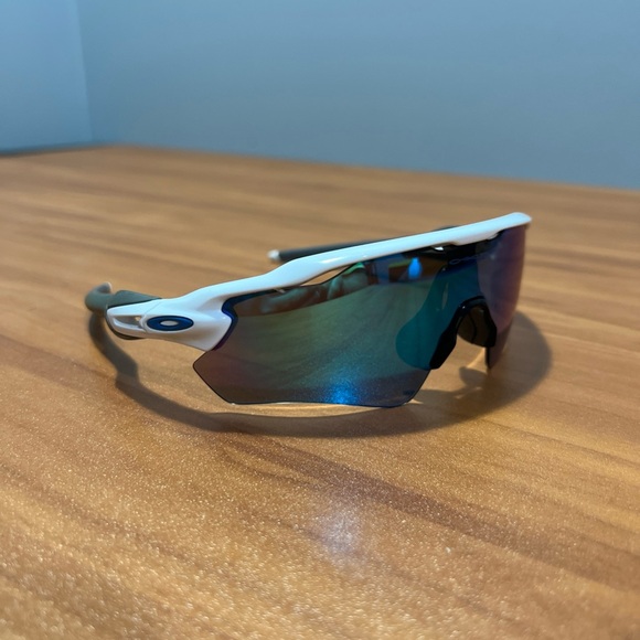 Oakley | Accessories | Oakley Radar Ev Path White Frame With Blue ...